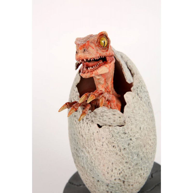 Jurassic Park Statue 1/1 Raptor Hatchling 28 cm