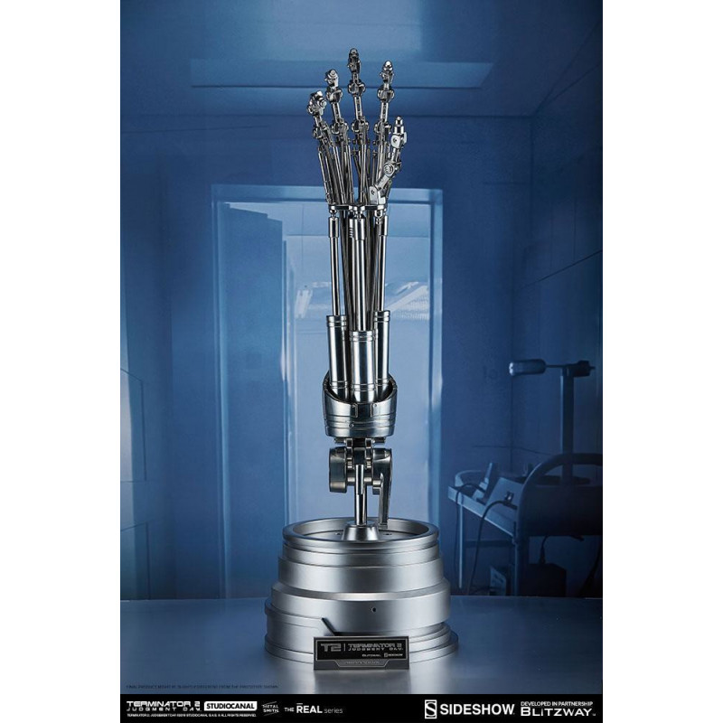 Terminator 2 The Real Replica 1/1 T-800 Endoskeleton Arm Brain Chip Set